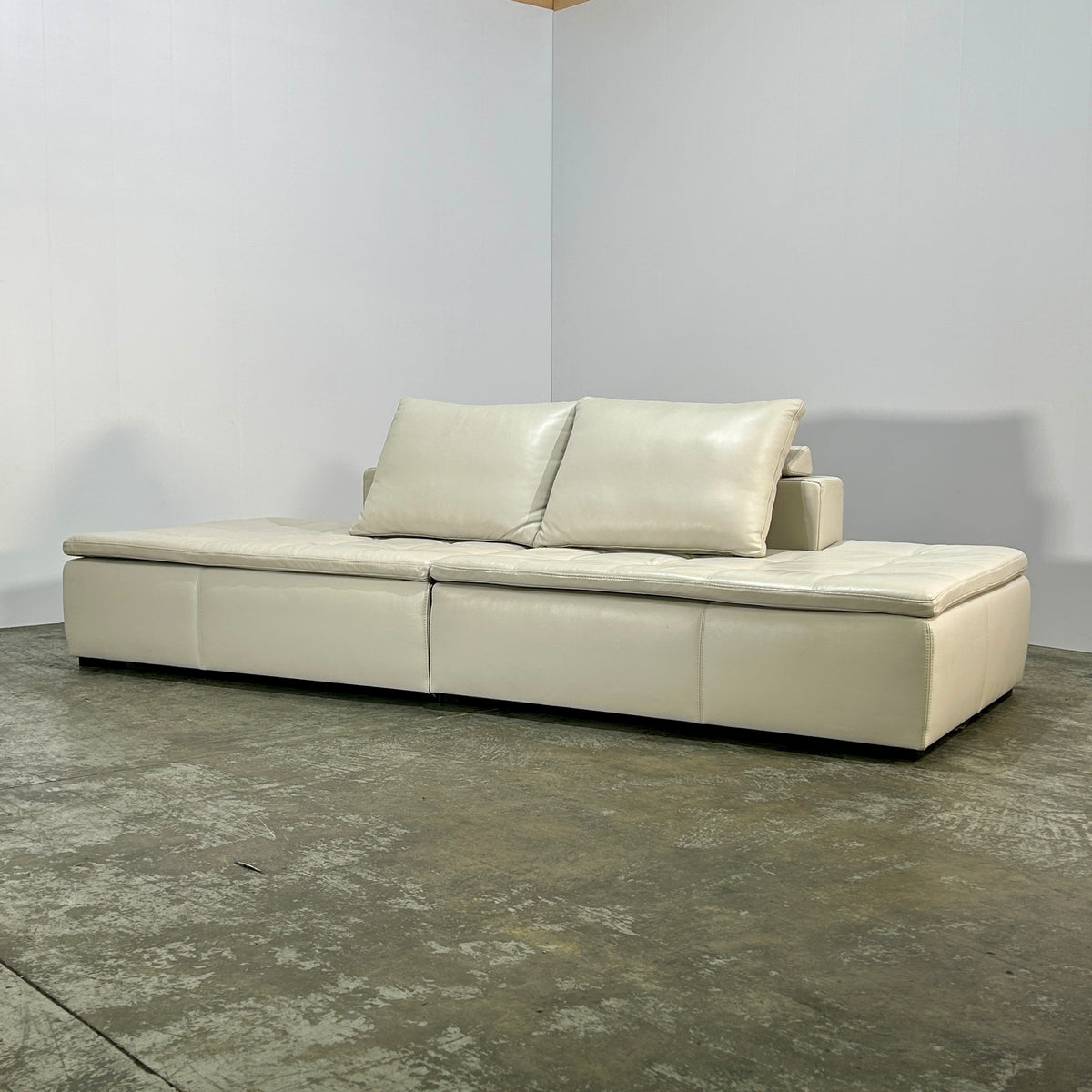 BoConcept Cream Leather Mezzo Modular Sofa Units – REHAUS