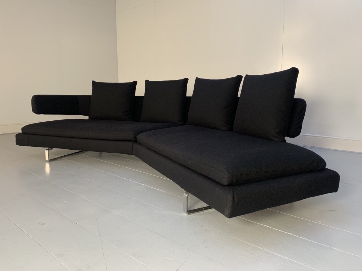 B&B Italia Arne A320CS_3 4-Seat Curved Sofa - In Black Wool – REHAUS