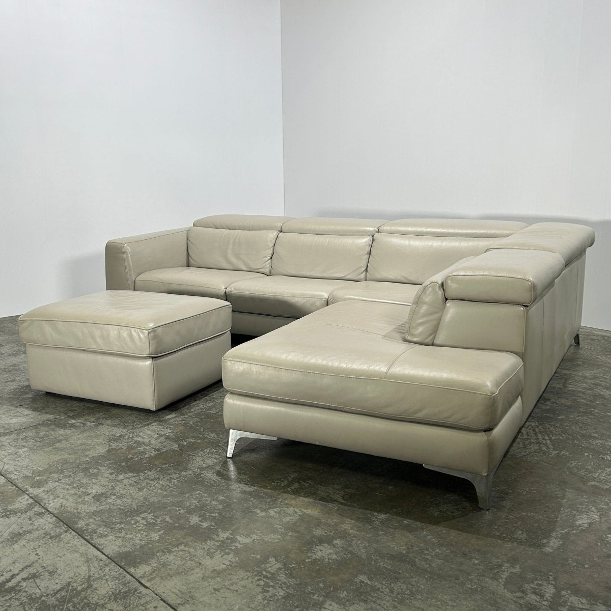 Pensiero Electric Recliner Corner Sofa & Footstool by Natuzzi Editions ...